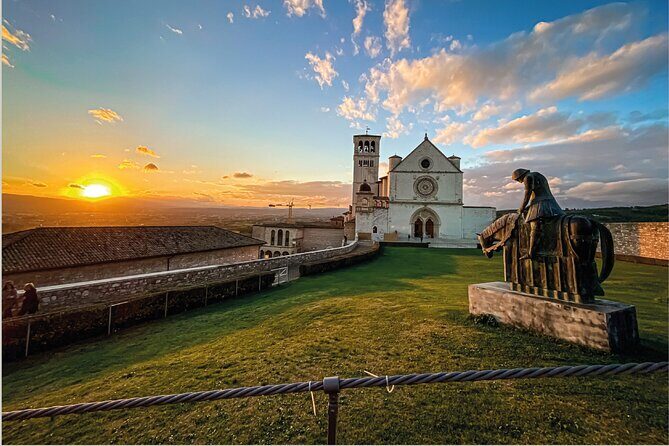 Assisi Walking Tour with Audio and Written Guide by a Local - Key Points  