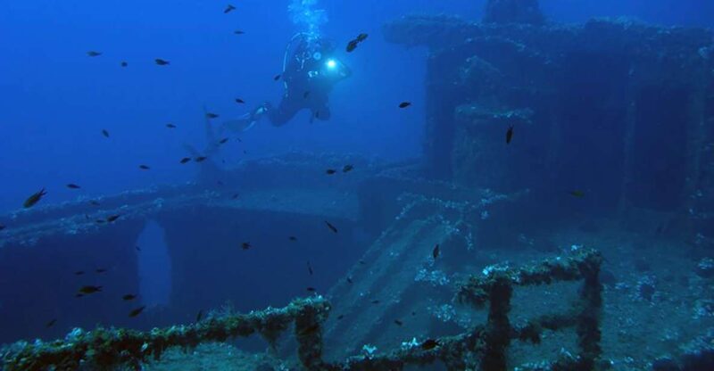 Athens: Adventure Dives in Nea Makri for Certified Divers - Key Points