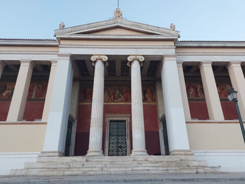 Athens: City Highlights Nighttime Walking Tour in Spanish - What to Expect from the Athens Nighttime Walking Tour