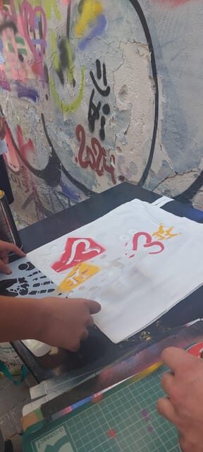 Athens: Graffiti Workshop and Tote Bag Painting Experience - An Introduction to the Experience
