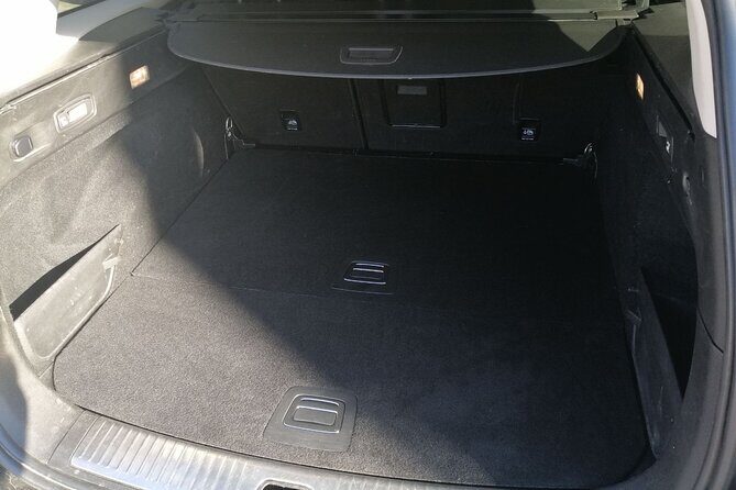 Athens International Airport Private Transfer - Booking and Meeting Details