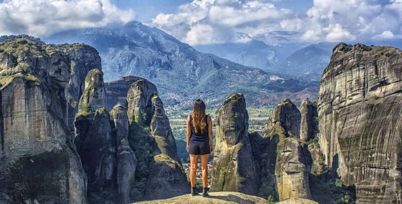 Athens: Meteora Day Trip in Spanish with Live Guide & Lunch - What to Expect at Each Stop