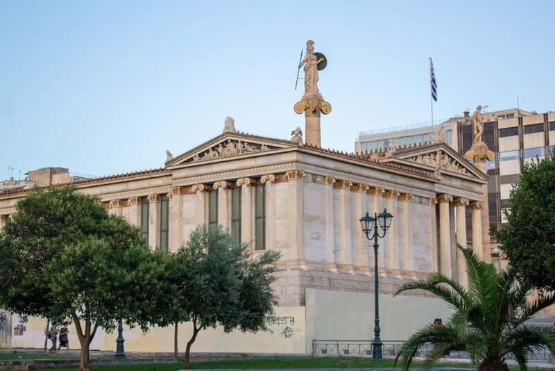 Athens: Mysteries, Crime, & Conspiracy Theories Walking Tour - Why This Tour Works Well