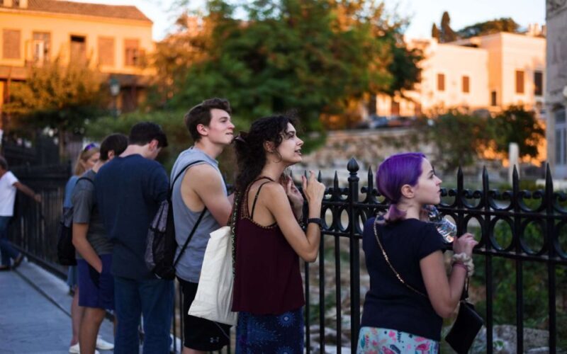 Athens: Private Evening City Walk & 4-Course Curated Dinner - Key Points