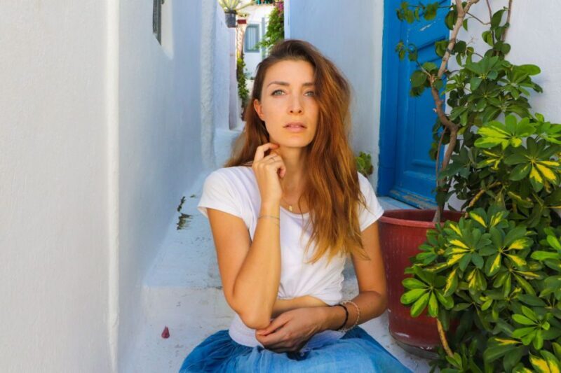 Athens: Professional photoshoot at Anafiotika Village - Authentic Insights from Reviewers