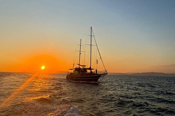Athens Sunset Dinner Cruise  Swim Stop, Dinner & Open Bar - Who Should Book This Tour?