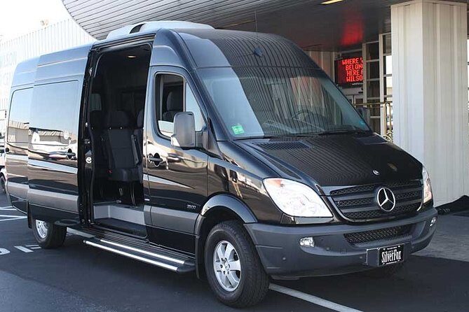 Auckland CBD to Airport Transfer | Mercedes Benz - Who Would Love This Transfer?