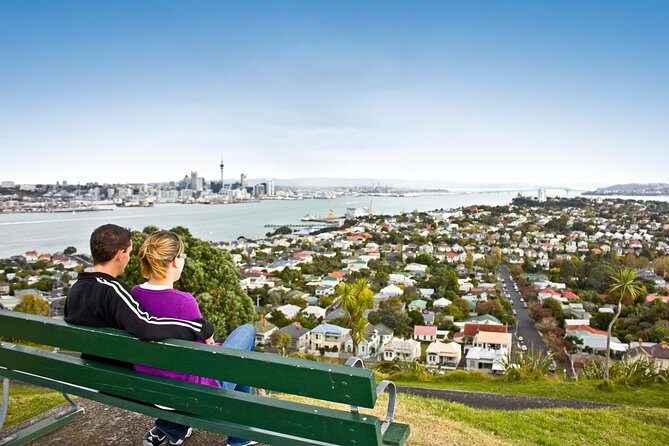 Auckland City Tour & Kumeu Wine Country Includes Wine Tastings & Lunch - Key Points