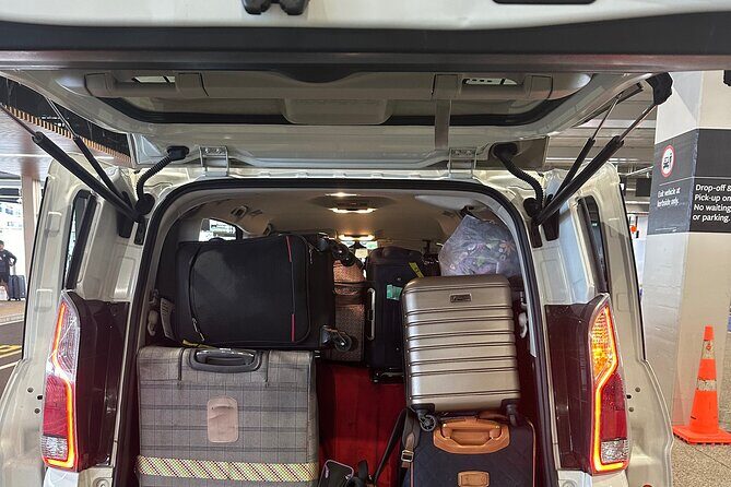 Auckland Downtown Hotel Transfers to/from Cruise Ship in Minivan - Why Travelers Love This Service