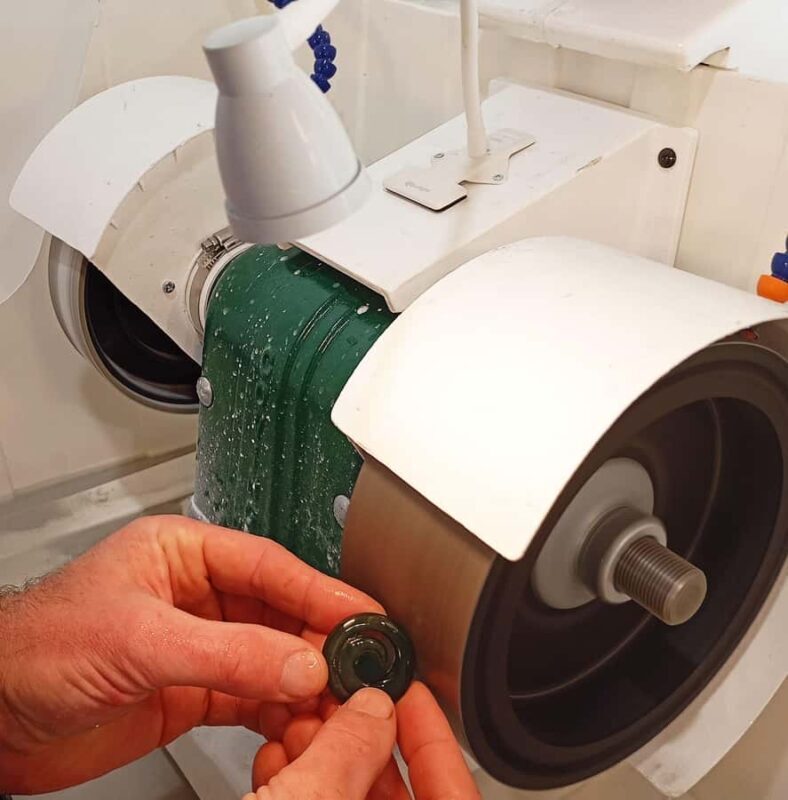 Auckland: Full-Day Jade Carving, Honey Tasting & Wine Tour - Key Points