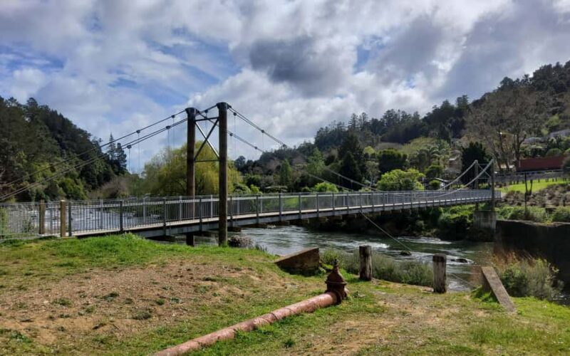 Auckland: Karangahake Gorge & Waihi Gold Explorer Tour - Break at Waikino Station Café
