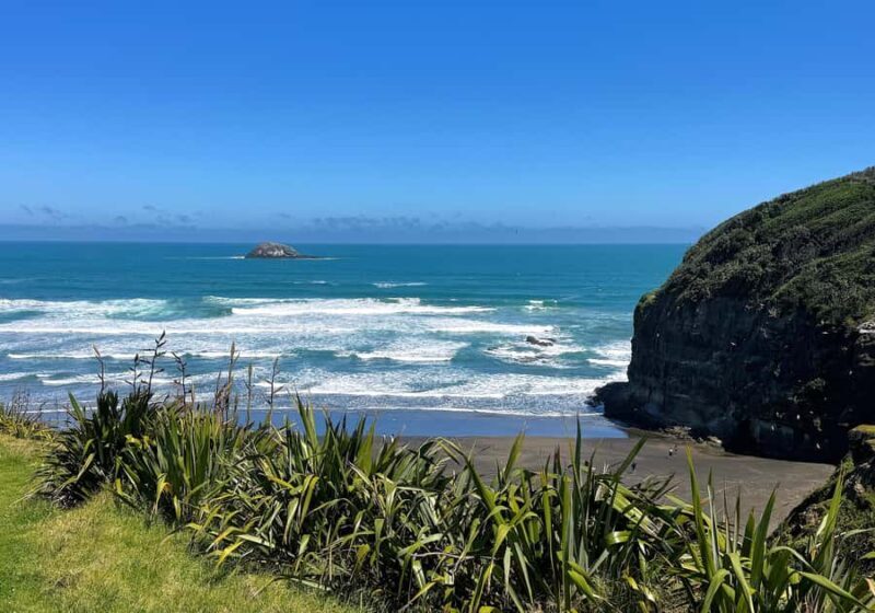 Auckland: Kumeu Wine Tasting Tour and Black Sand Beach - The Sum Up