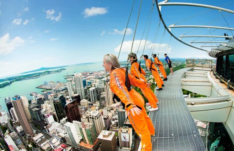 Auckland: Sky Tower SkyWalk - 192m High Edge Walk - Experience Breakdown: What to Expect from Start to Finish