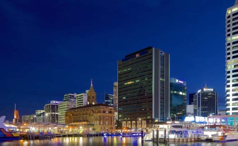 Auckland: Sunset Tour with Thermal pool & Wine Tasting - Key Points