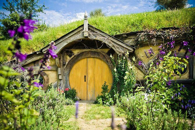 Auckland to Hobbiton Movie Set and Rotorua's Geothermal Valley - What Travelers Are Saying