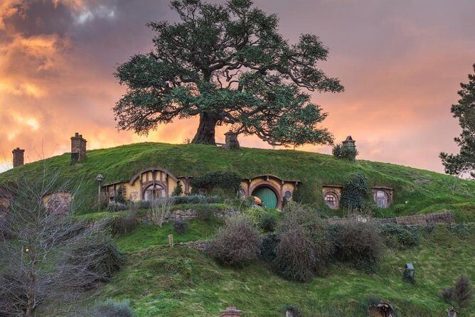 Auckland to Hobbiton Movie Set and Rotorua's Geothermal Valley - FAQ