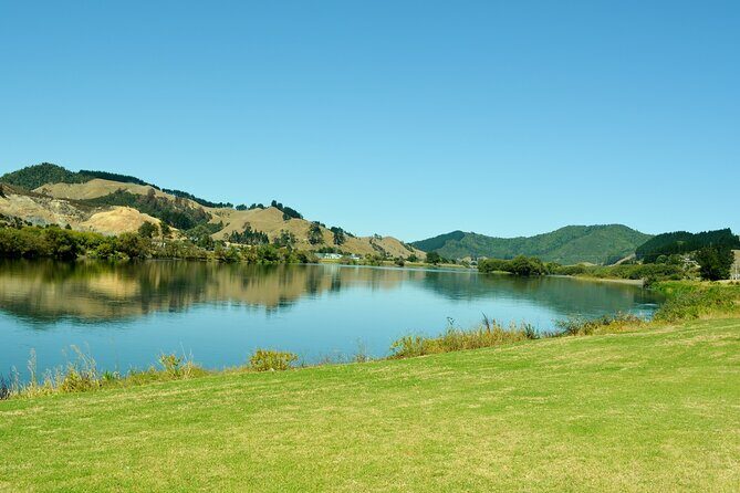 Auckland to Hobbiton Private Tour Shire Movie Set and Waikato - Key Points