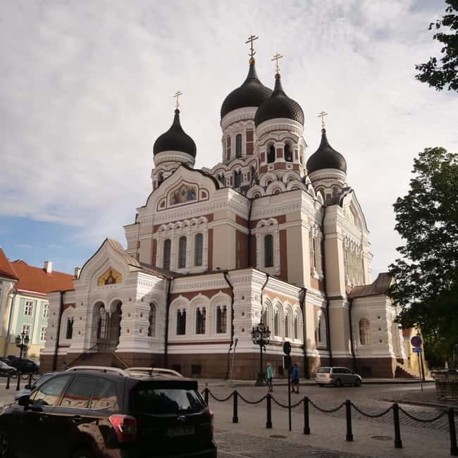 Audio Tour of the Toompea Hill (Cathedral Hill) in Tallinn - Key Points