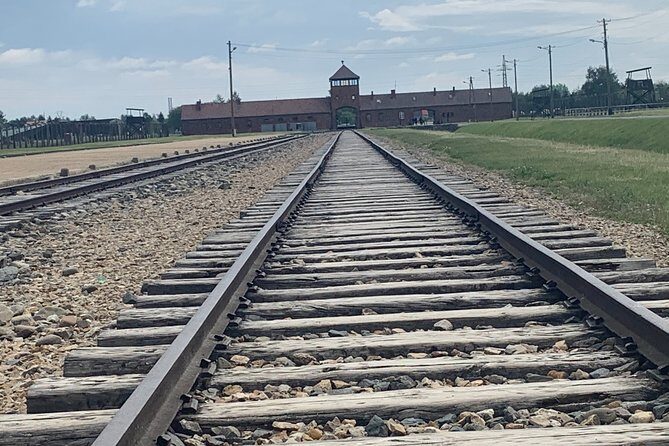 Auschwitz-Birkenau guided tour from Krakow with a private transport - What Sets This Tour Apart?