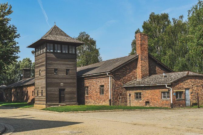 Auschwitz & Birkenau Live Guide Tour Entrance Ticket - An In-Depth Look at the Auschwitz & Birkenau Tour
