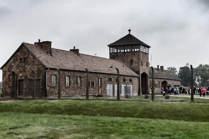 Auschwitz & Birkenau Small Group Live Guided Tour with Hotel Pick Up Transport - Honest Review of the Auschwitz & Birkenau Small Group Guided Tour with Hotel Pickup