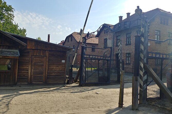 Auschwitz Birkenau Tour with Private Transport from Kraków - Introduction: A Thoughtful Tour of Auschwitz Birkenau from Kraków