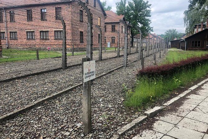 Auschwitz Trip From Krakow - English Speaking Guided Tour - Overview of What You Can Expect