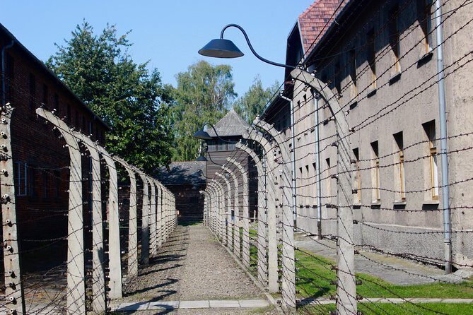 Auschwitz & Wieliczka ONE DAY Guided Tour +Private Transportation - Optional Stop for Lunch