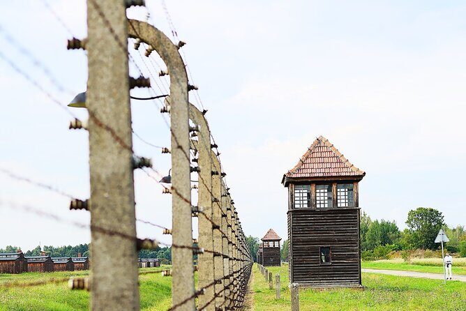 Auschwitz with Minivan Hotel Pickup from Krakow - FAQs