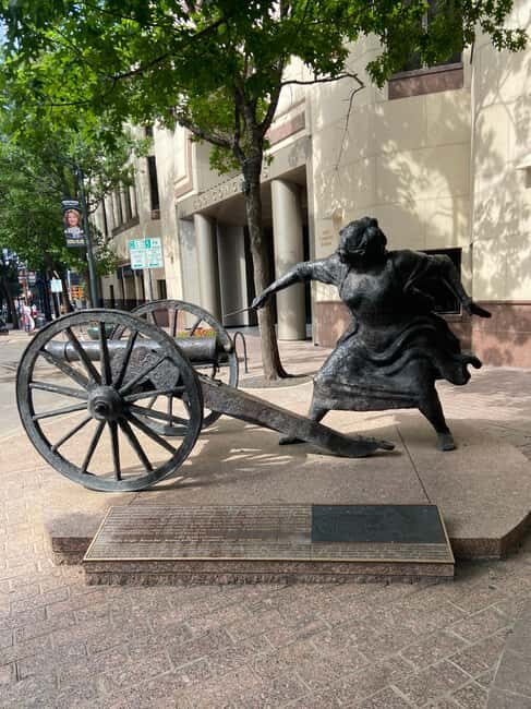 Austin: Morning History Walking Tour of Downtown Austin - Authentic Stories and Insider Tips