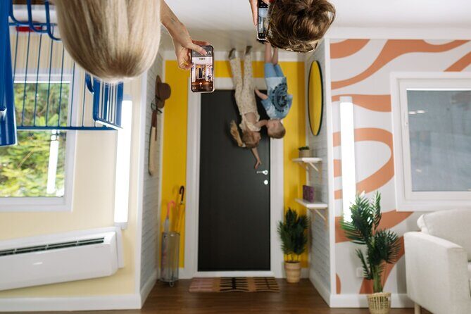 Australia's First Upside Down House Photo Experience - The Sum Up