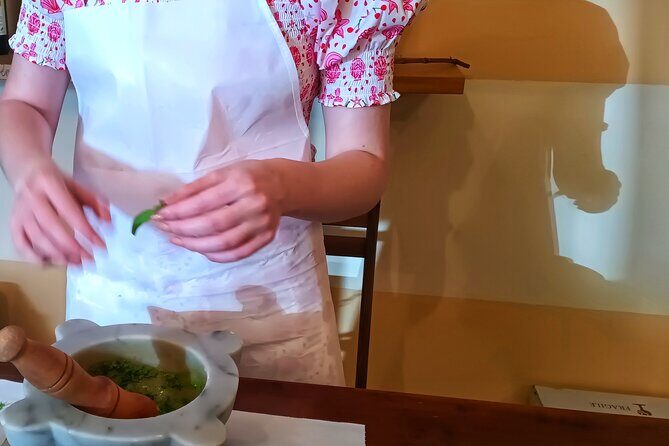 authentic Ligurian pesto lesson - Details and Practicalities