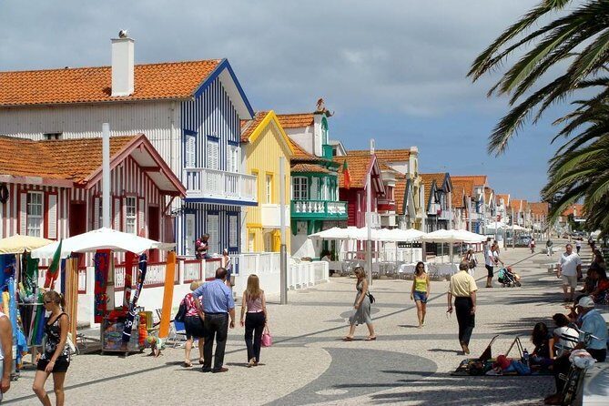 Aveiro Small Group Tour with Typical Boat Ride, offer wine bottle - Why We Love This Tour