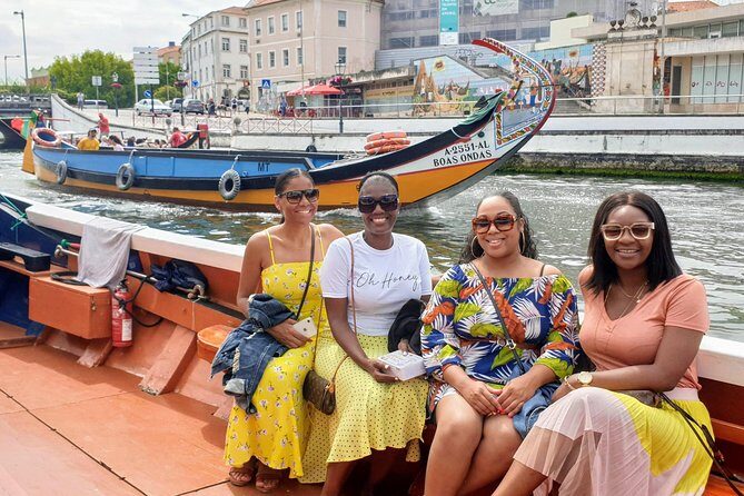 Aveiro Small Group Tour with Typical Boat Ride, offer wine bottle - FAQ