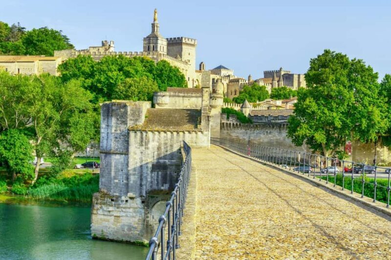 Avignon: Express Walk with a Local in 60 minutes - The Value of the Tour