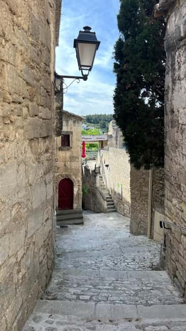 Avignon: Pont du Gard, Saint Remy and Les Baux Half-Day Tour - FAQ