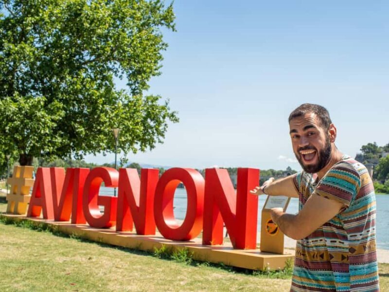 Avignon: Private 2-Hour Intro City Walk with Local Guide - In-Depth Look at the Tour Experience