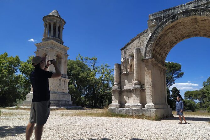 Avignon, St Rémy, Les Baux de Provence & Pont du Gard - Afternoon: From Saint-Remy to Les Baux & Pont du Gard