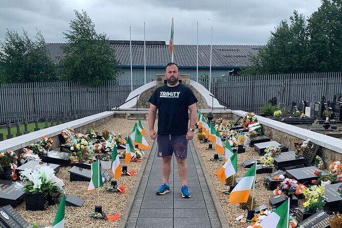 Award Winning Exclusive 2 Hr Private Belfast Black Taxi Cab Tour - An In-Depth Look at the Belfast Black Taxi Tour