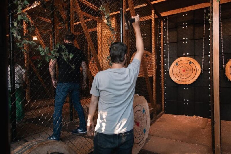Axe Throwing Experience - A Detailed Look at the Axe Throwing Experience in Brussels