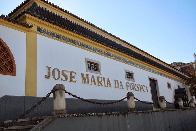 Azeitão Wines Tour and Stunning View Lisbon - FAQ