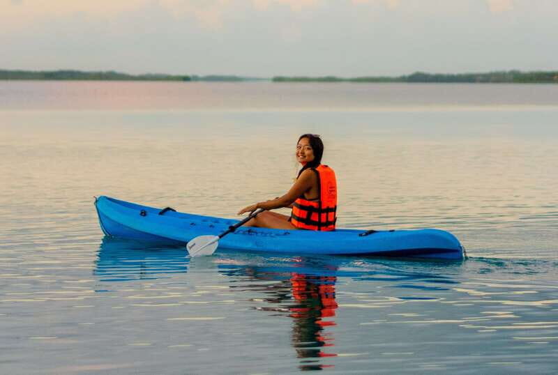 Bacalar: Full Day Kayak Rental in the Lagoon of Seven Colors - Wildlife and Natural Encounters