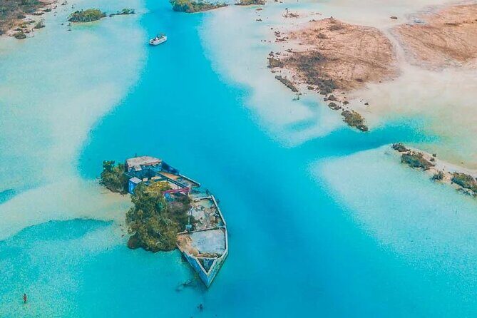 Bacalar Tour: Magical Town and Lagoon of the 7 Colors - Introduction: What to Expect from the Bacalar Tour