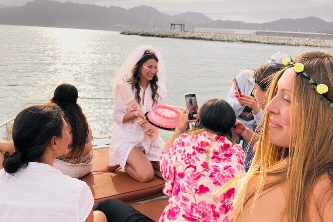 Bachelorette party, boat party in Salerno with aperitif and tapas - An In-Depth Look at the Salerno Boat Experience