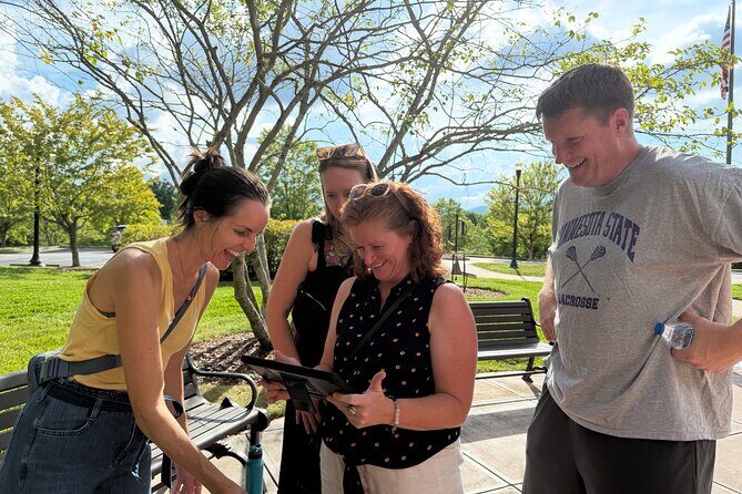 Bachelorette Royal Bar Crawl through South Slope District - Key Points