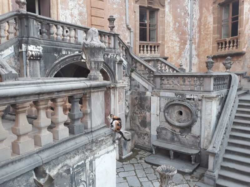 Bagheria: tour of Villa Palagonia and Street Food itinerary - The Sum Up