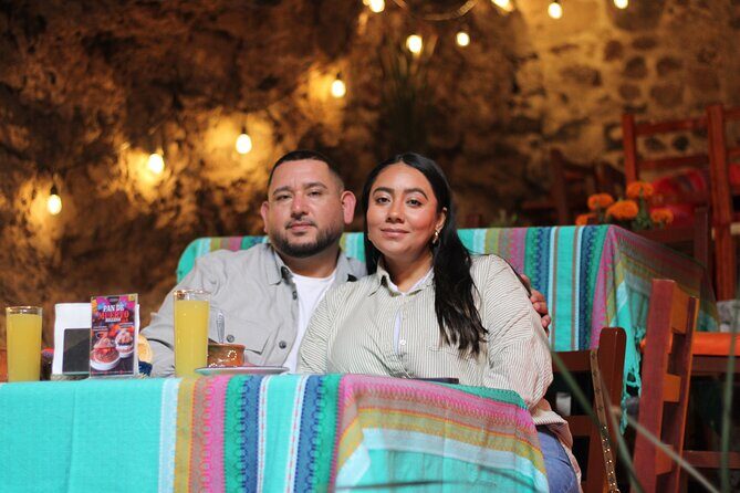 Balloon flight + Breakfast in cave + Pyramids + Pick up CDMX. - FAQ