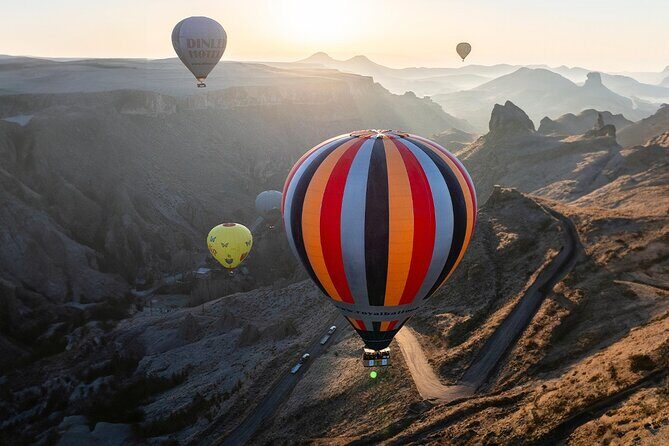Balloon Flight over Soganli Valley Cappadocia / Lord Balloons - Breakfast & Preparation