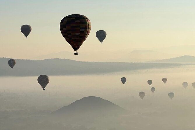 Balloon flight over Teotihuacan + Breakfast in Cueva + Transportation - The Itinerary in Detail