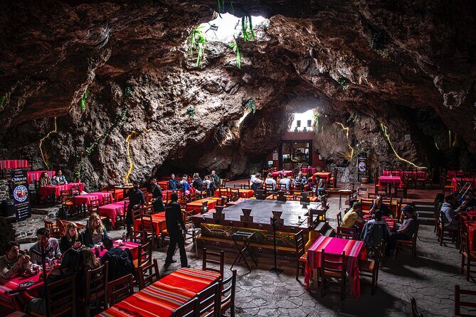 Balloon flight + pick up in CDMX + Breakfast in Cave + Teotihuacan - Key Points